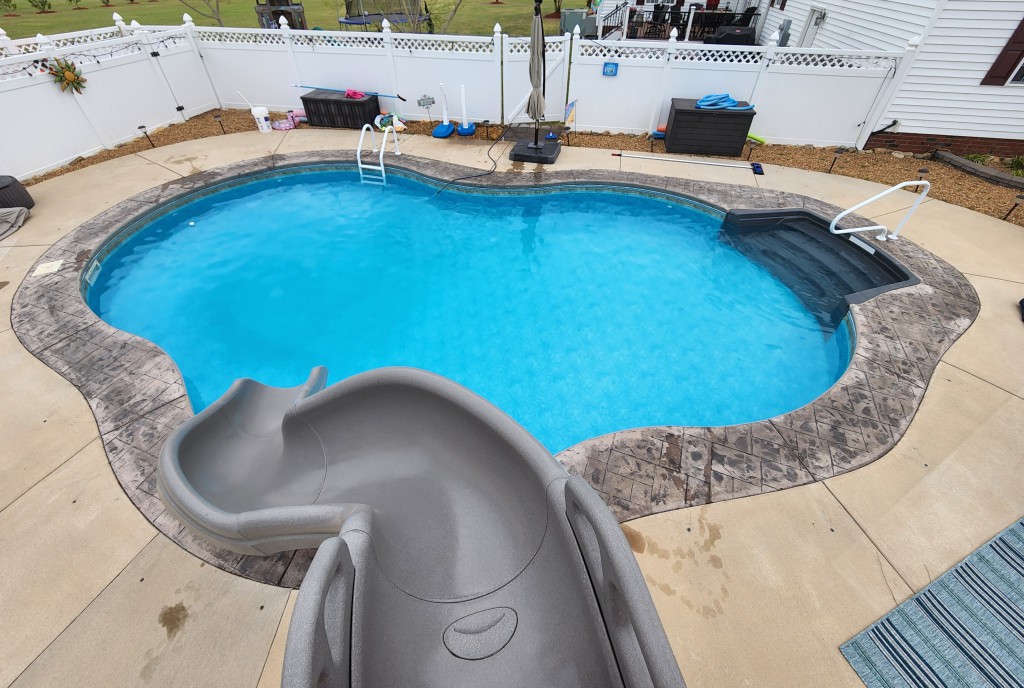 Oasis Custom Pools and Yardscapes