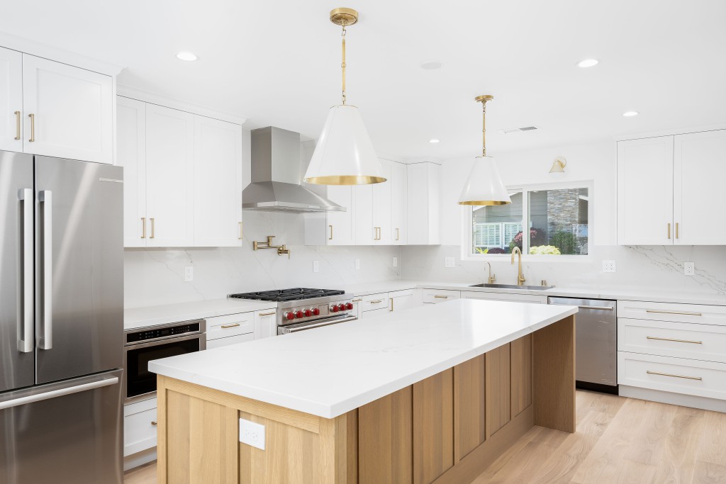 Hometech Construction & Design