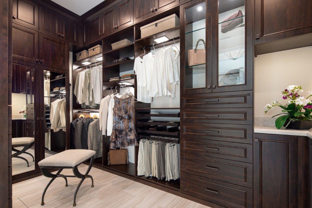 Valet Custom Cabinets & Closets