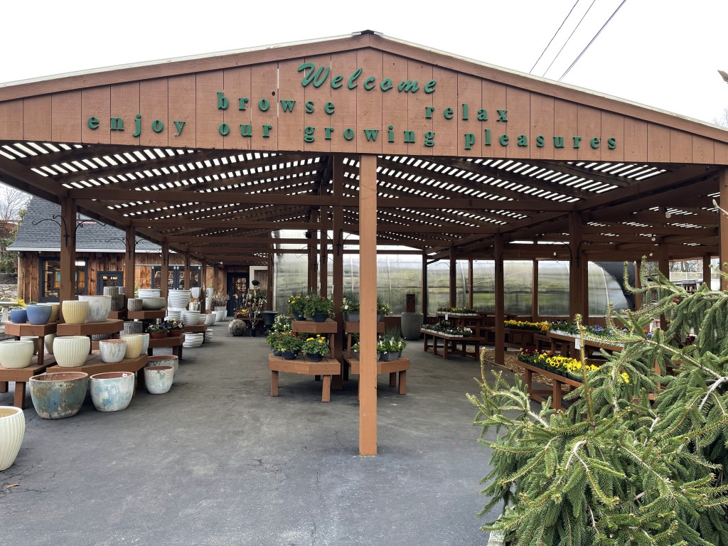 Reynolds Farms Nursery And Country Garden Center