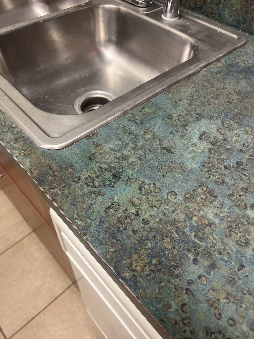 Surface Experts Of Lawrence