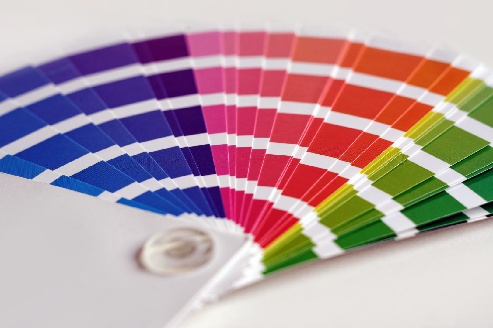 The Difference Between CMYK, RGB, and Pantone for Print | Econoprint