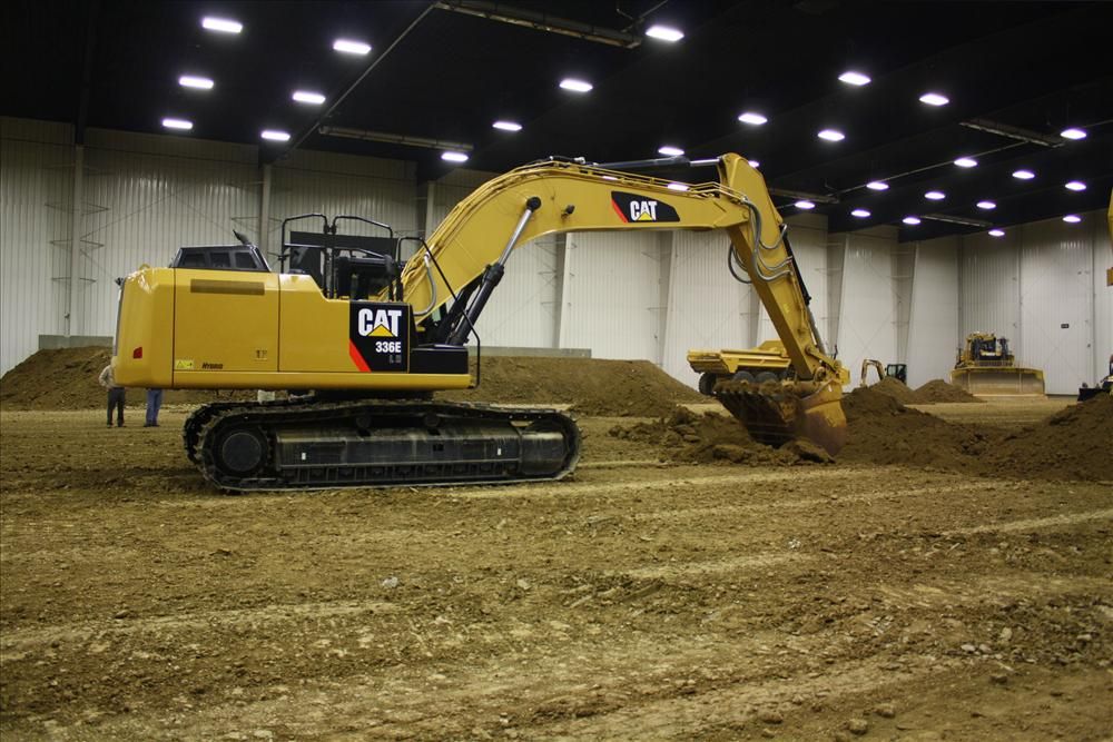 Caterpillar Showcases New Hydraulic Hybrid Excavator :: Story ID: 20154 ...