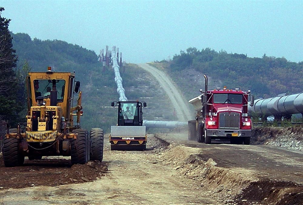 Alaska Pipeline Cuts Through Last Frontier :: Story ID: 7409 ...