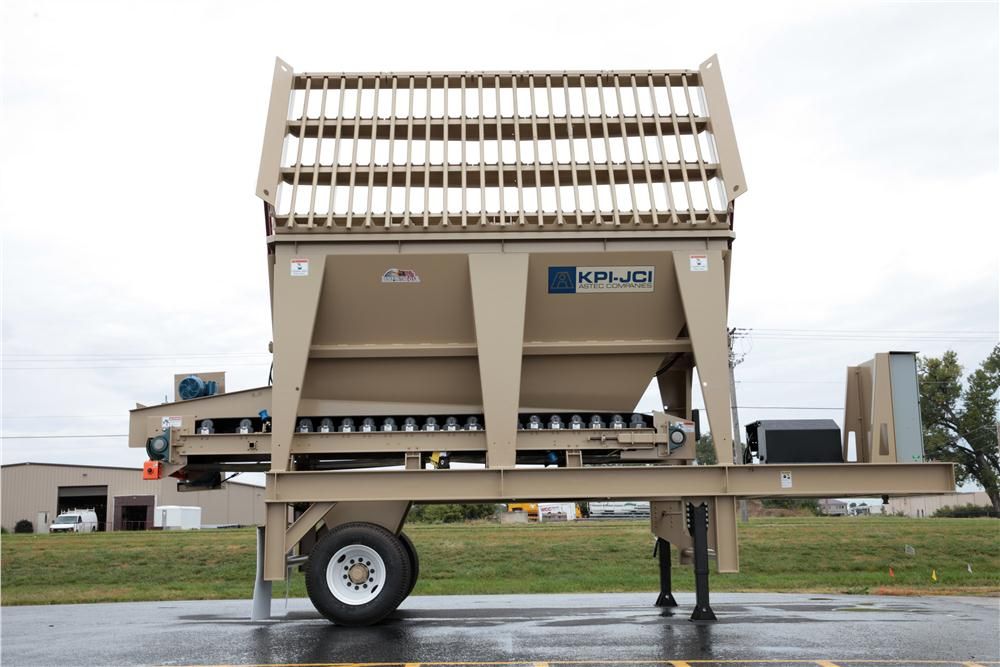 Portable Hopper Feeder Eliminates Surges in Quarry Systems :: Story ID ...