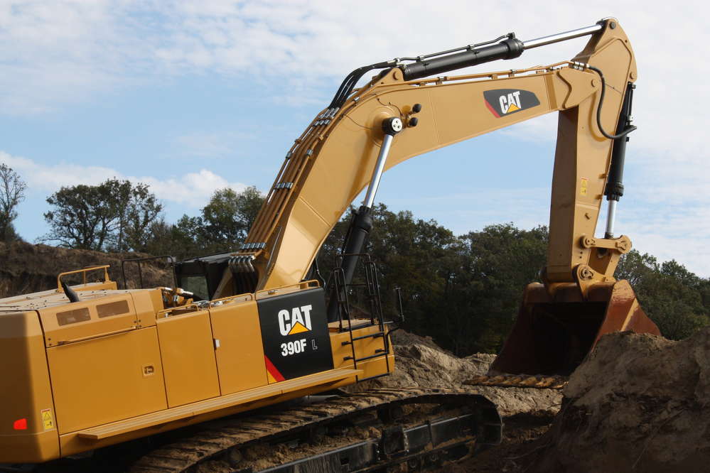 Pink Grading Finds the Right Excavator for Two-Year Job :: Story ID ...