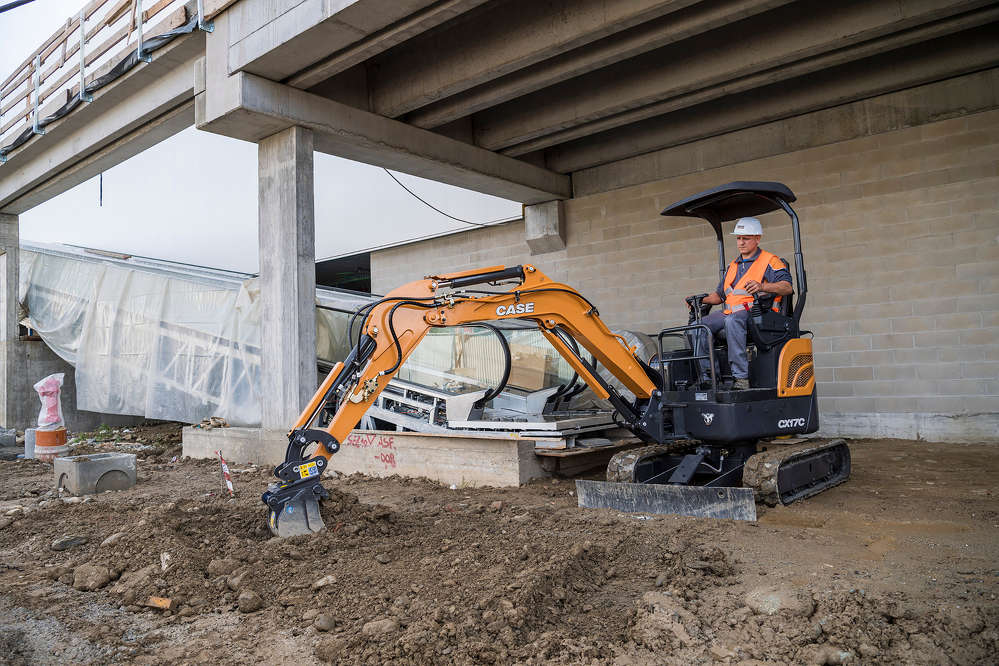 CASE Launches All-New Mini Excavator Line with Six New Models :: Story ...