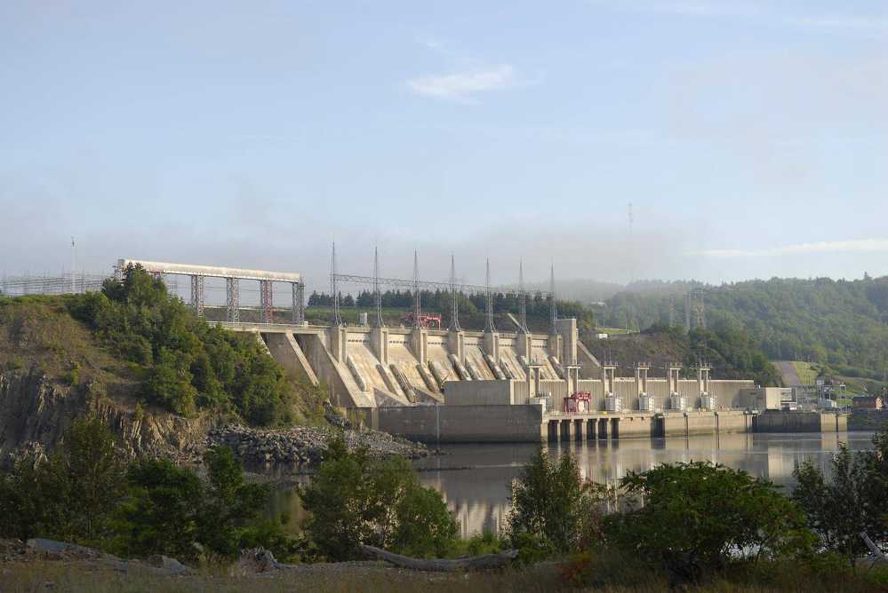 What Makes Concrete Crack? Researchers Look to Canadian Dam for Answers ...