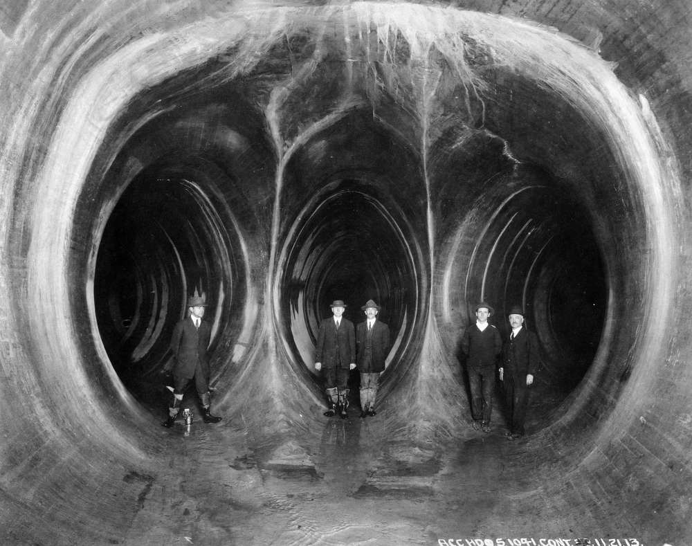 The Mother of All Dirty Jobs: Sandhogs Burrow Deep Beneath New York ...