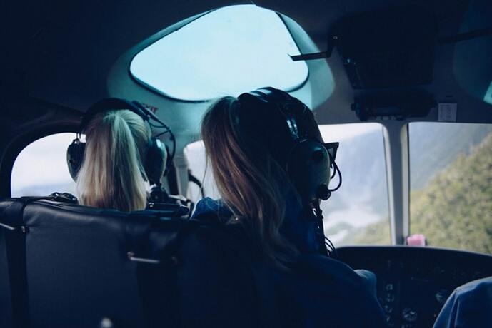 I Was One of the First Female Fighter Helicopter Pilots in the US Army ...