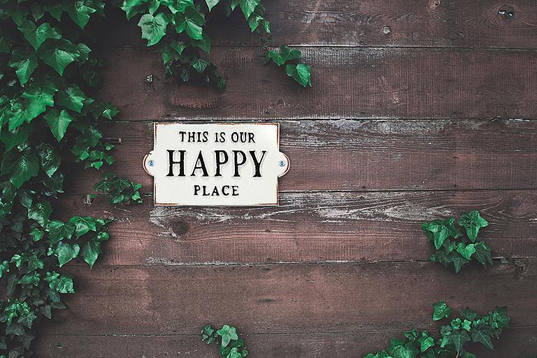 Happy Place... Sign-Wht-5.5"L