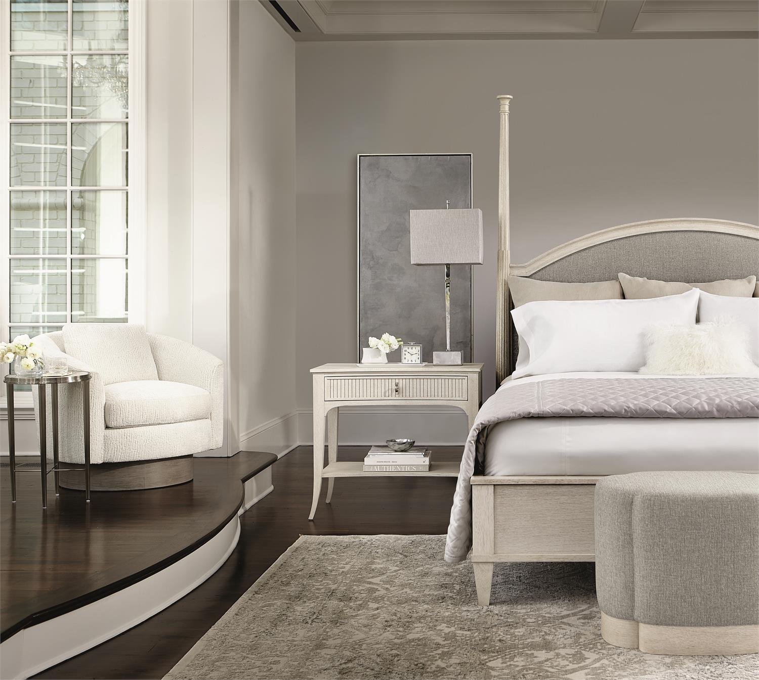 Allure Poster Bed King