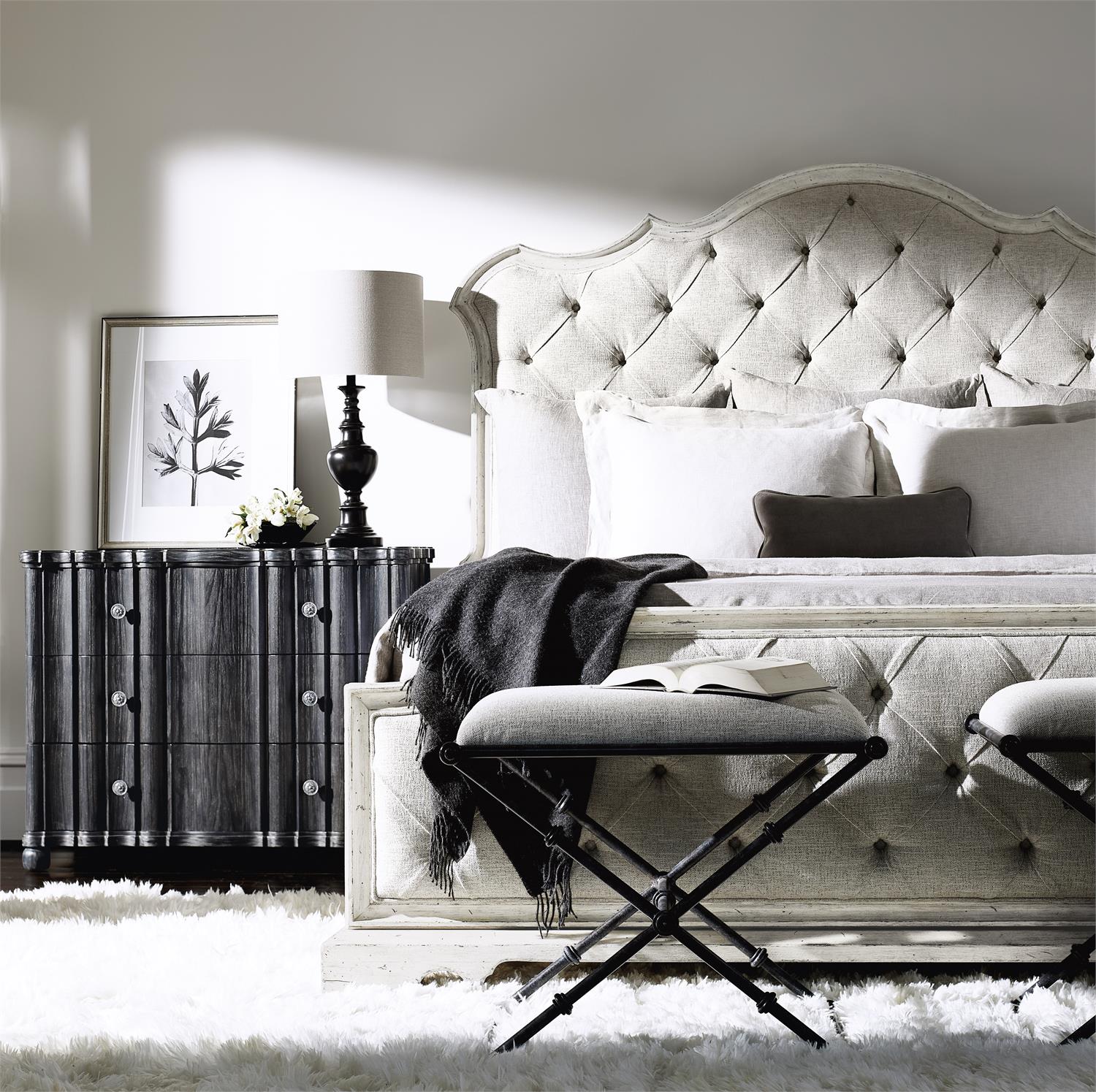 Mirabelle Panel Bed Queen