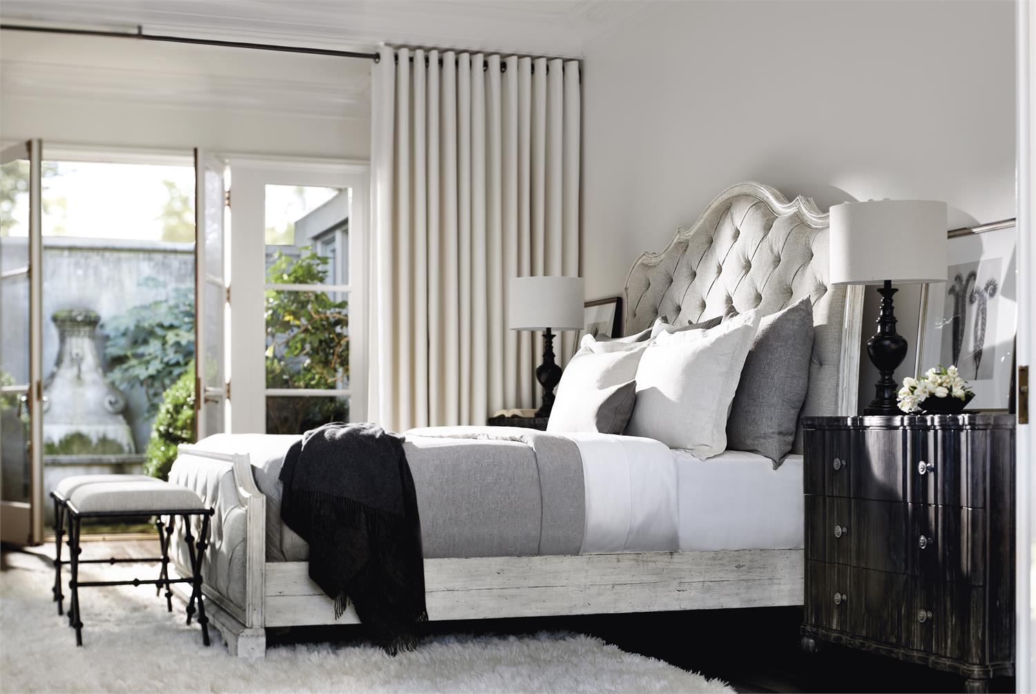 Mirabelle Panel Bed Queen