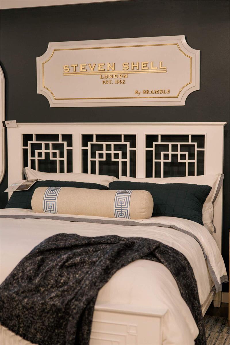 Knightsbridge King Bed