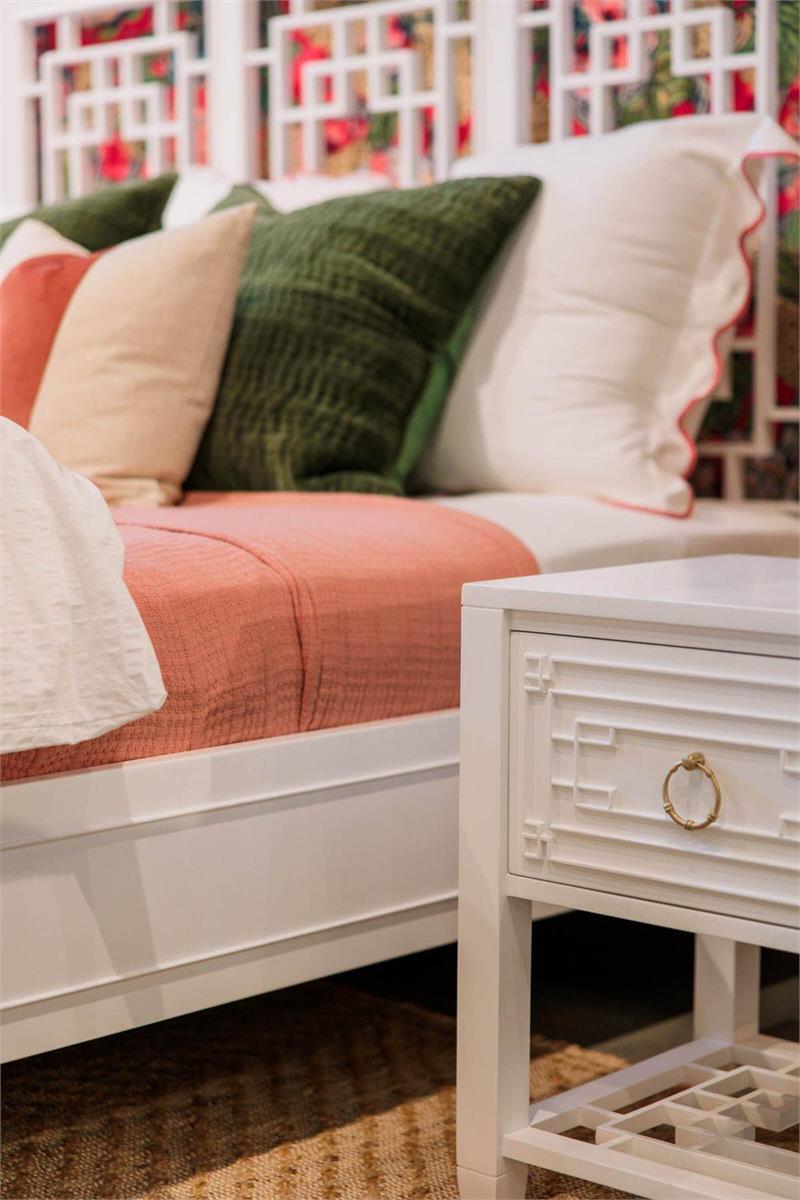 Knightsbridge King Bed
