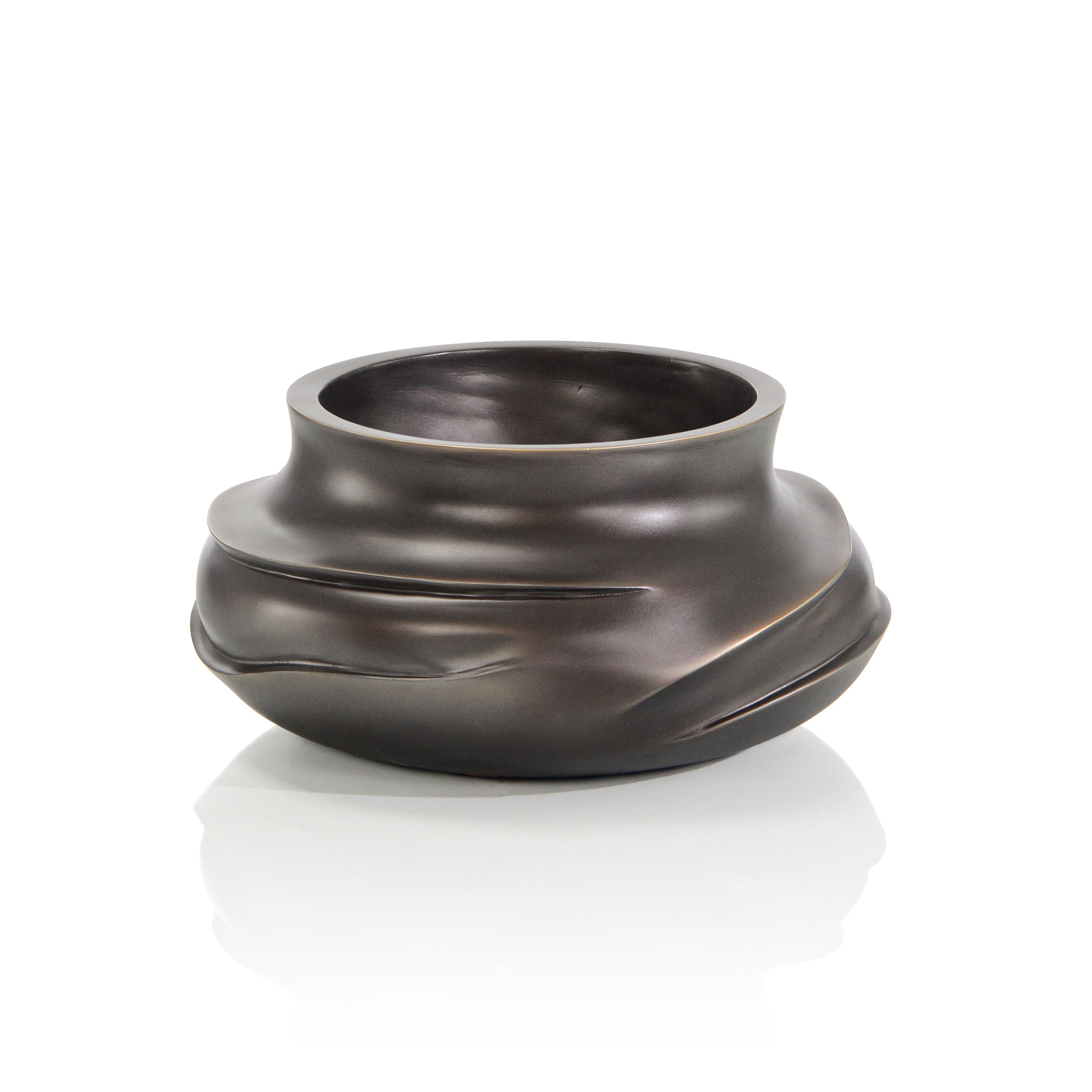 04-6.25H X 13W X 6.25D SURCO VASE III