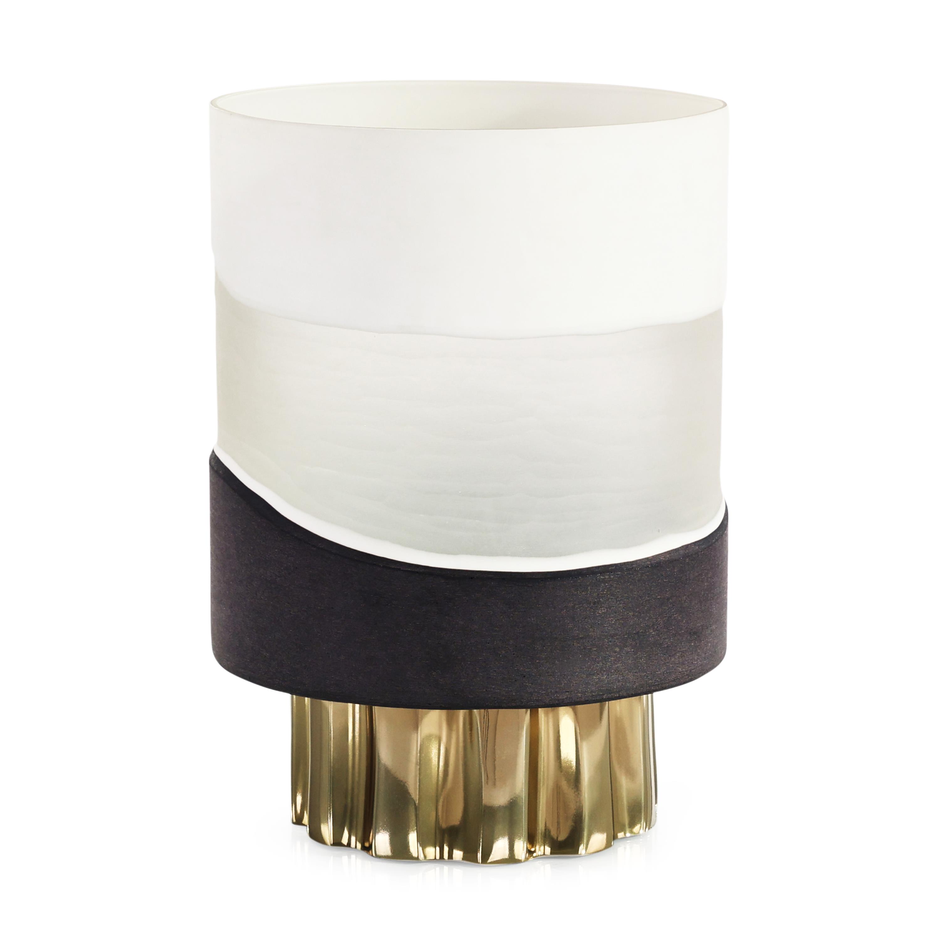 04-14.5Hx10.5Wx10.5D APOLLO HURRICANE LG