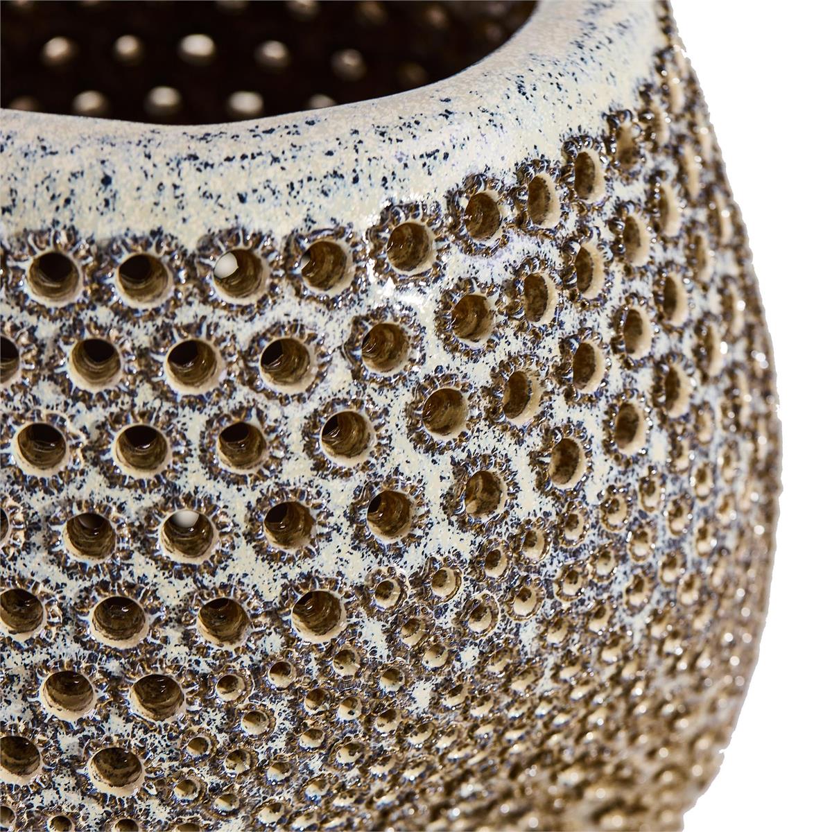 03-16.5Hx8.5Wx7.5D SILVR PERFORATED VASE