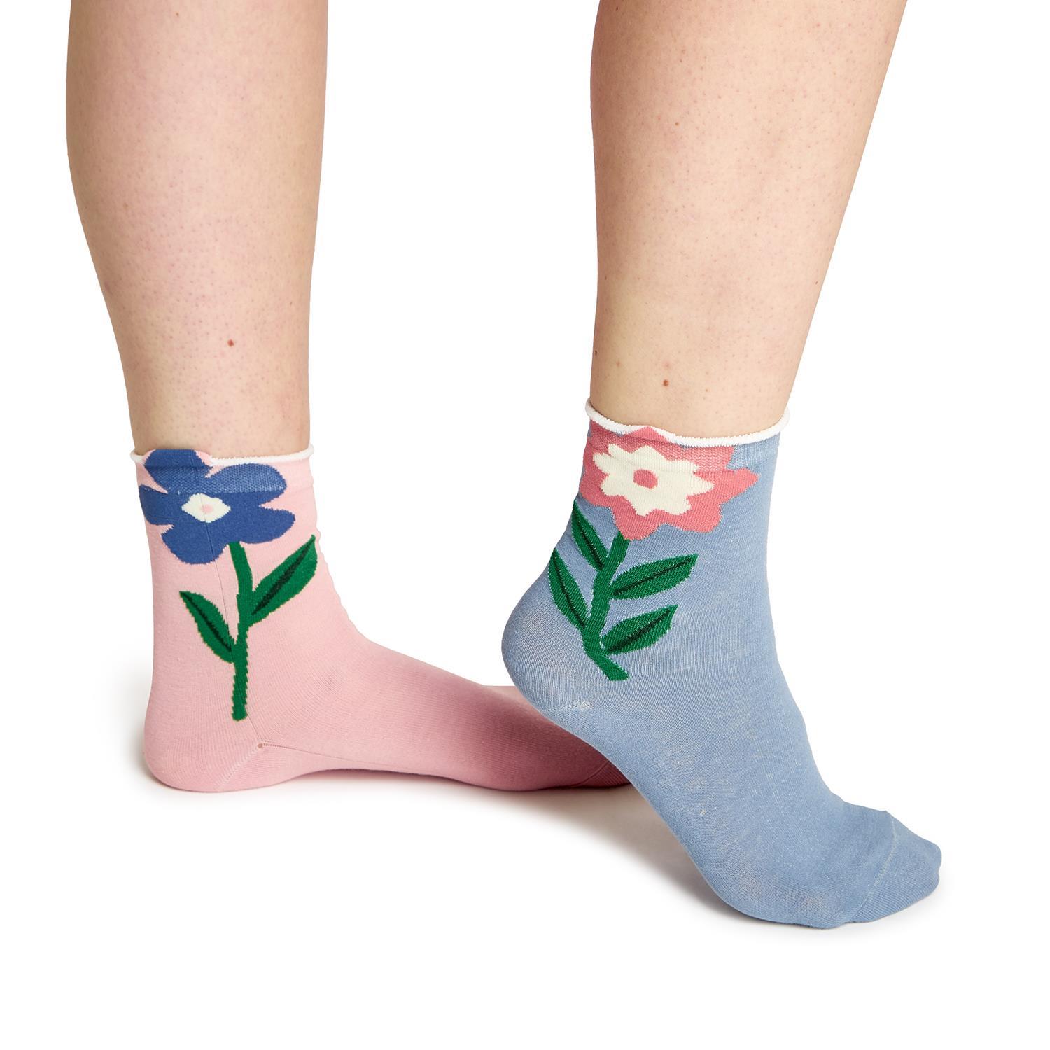 Flower Motif Sock A/4