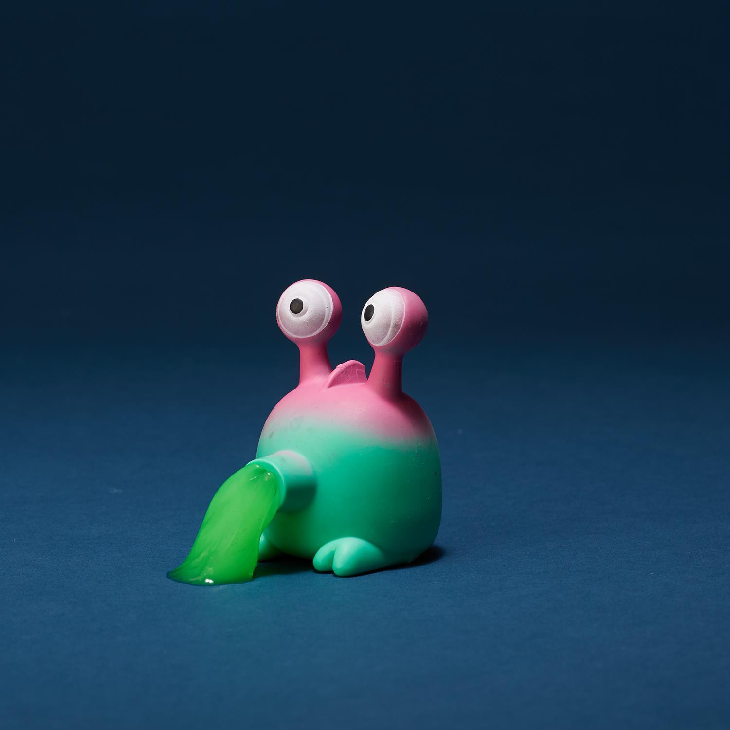 36 Pc Spitting Alien Un in Countertop Display Asst 3 Colors