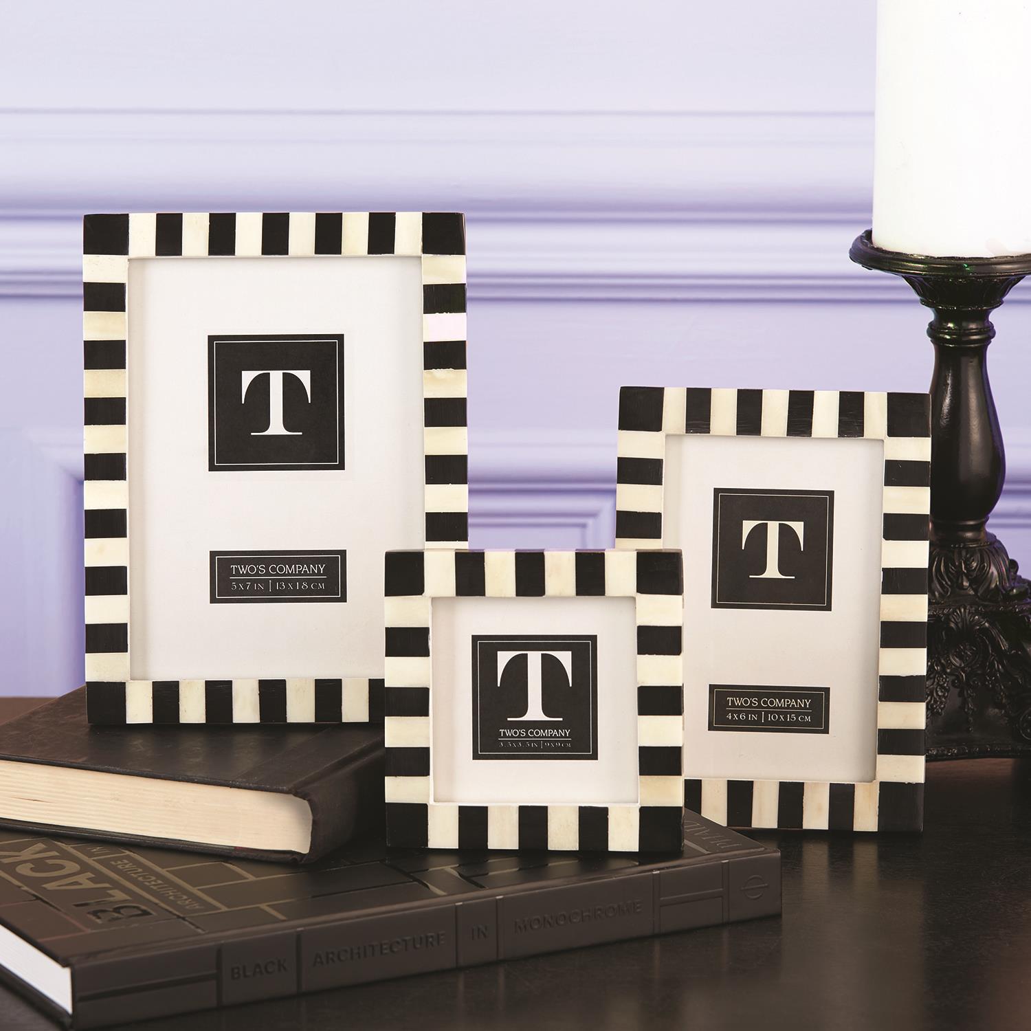 Striped S/3 Black/White Frame Incl 3 sizes