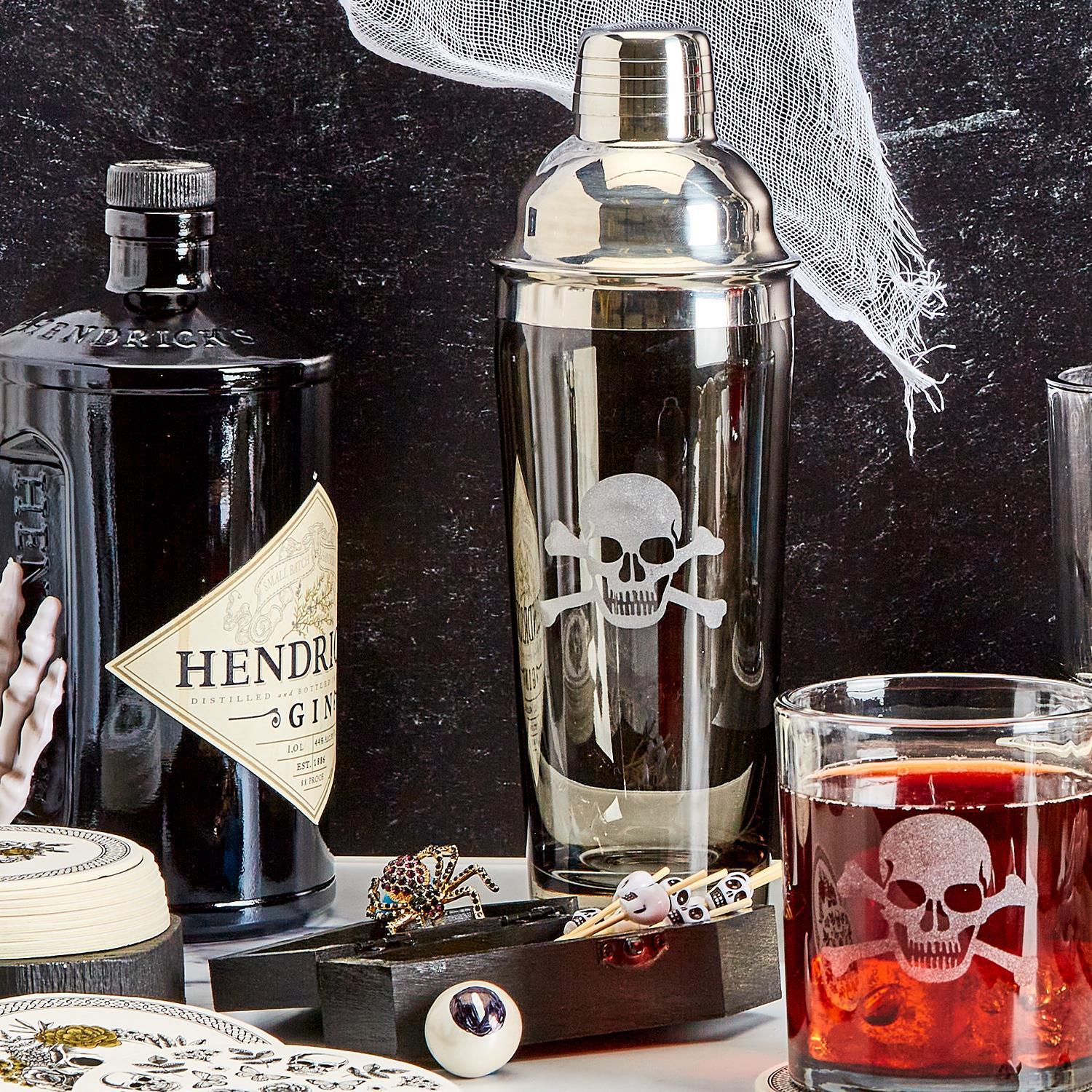 Skull & Bones Smoke Glass Cocktail Shaker w/20 Skull Picks