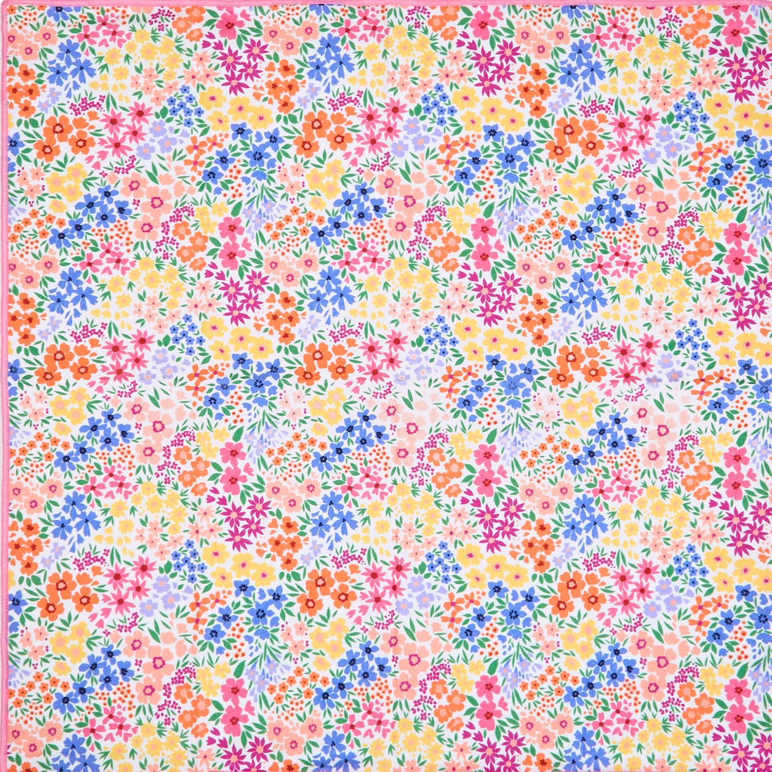 Blooms Set of 4 Floral Pattern Napkins with Merrow-Stitched Trim