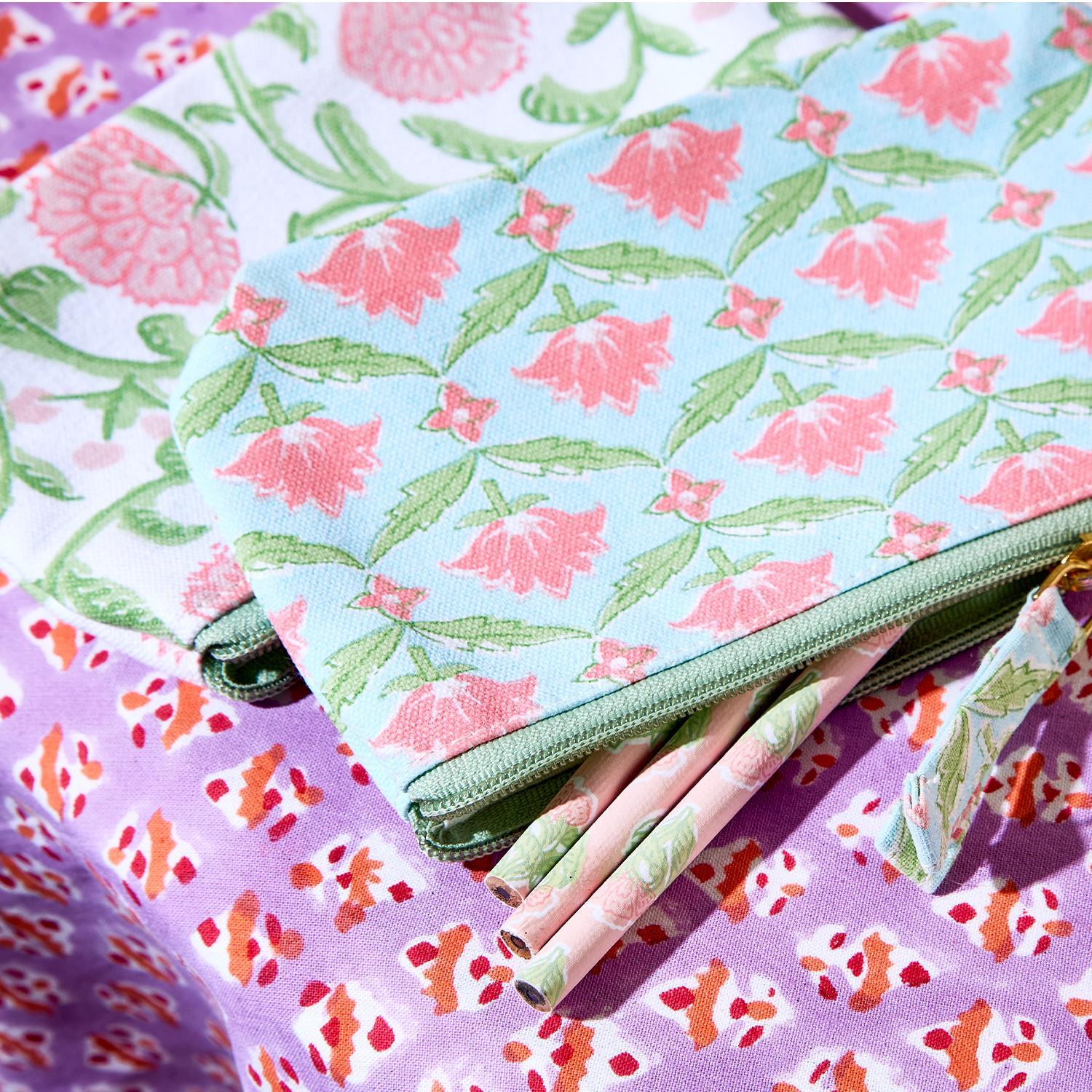 S/2 Floral Block Print Multipurpose Pouches A/3 Flower Designs