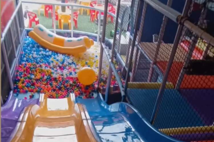 ¡Juega en Rocketland! | EntreKids