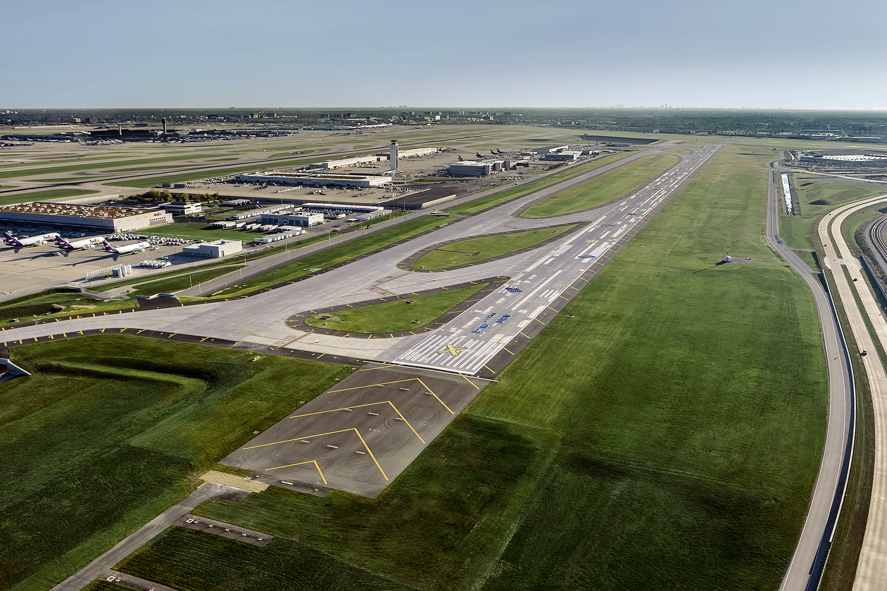 O’Hare International Airport, Runway 10R-28L | Epstein