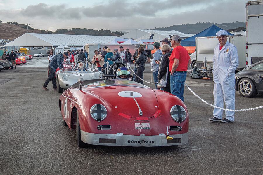 The Well-Traveled Tub | Issue 311 | Excellence | The Magazine About Porsche