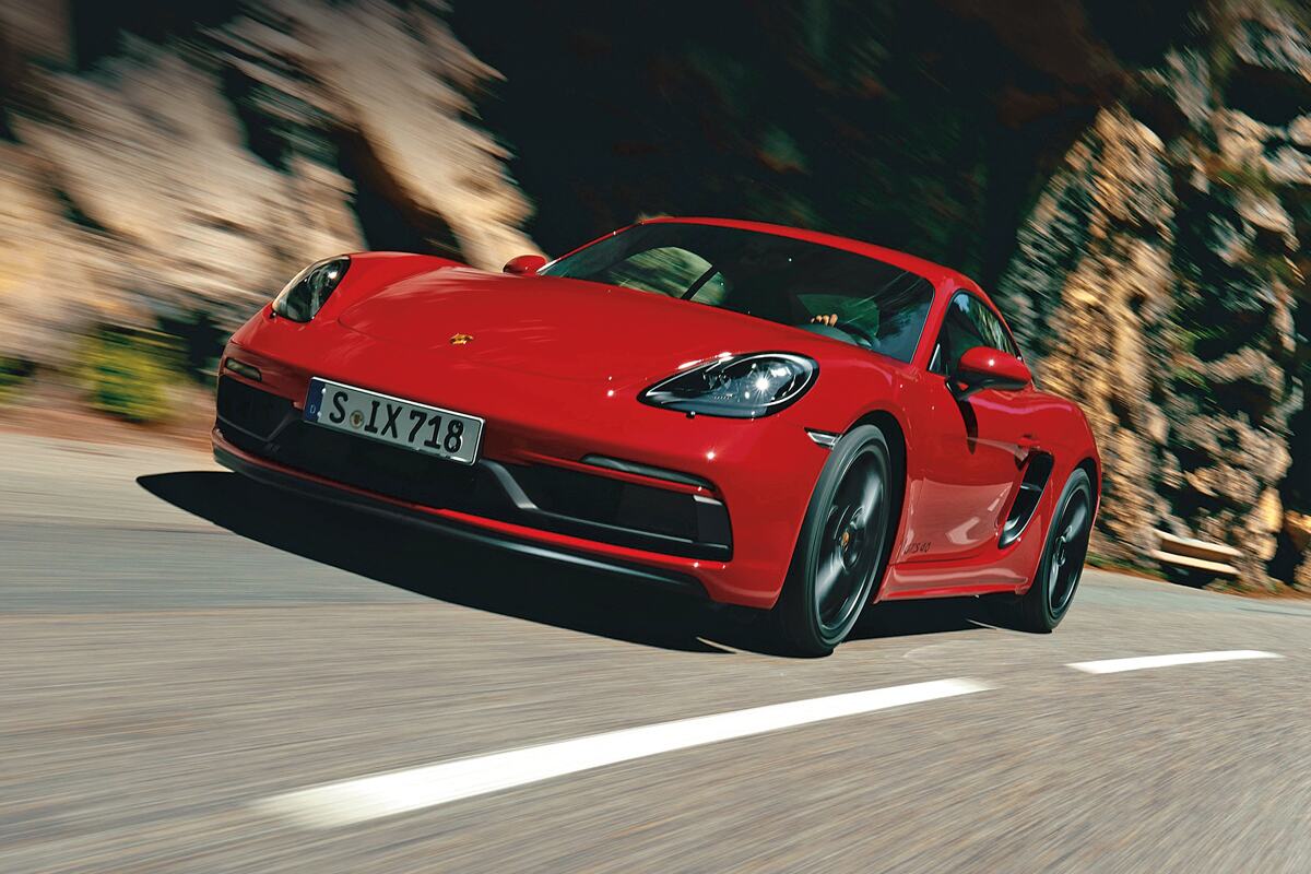 10 Ways The 718 Outdoes The 992 | Issue 319 | Excellence | The Magazine About Porsche