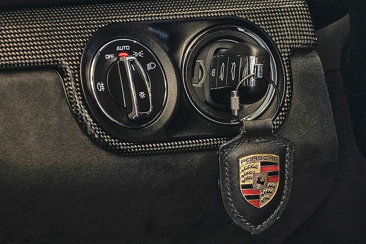 10 Ways The 718 Outdoes The 992 | Issue 319 | Excellence | The Magazine About Porsche