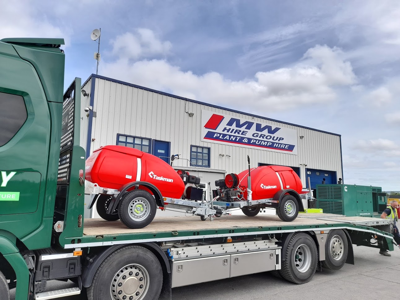 2x New Taskman 3000psi Diesel Bowser Washers SOLD to a company base...