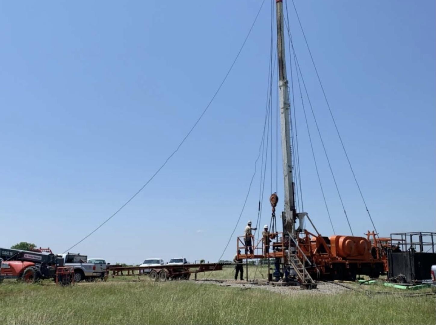 Service Rigs | Fossil Drilling