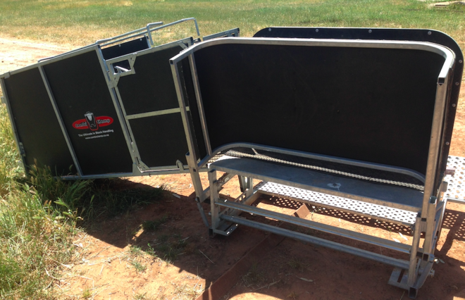 Combi Clamp Sheep Handler | Livestock Equipment - Sheep Handlers