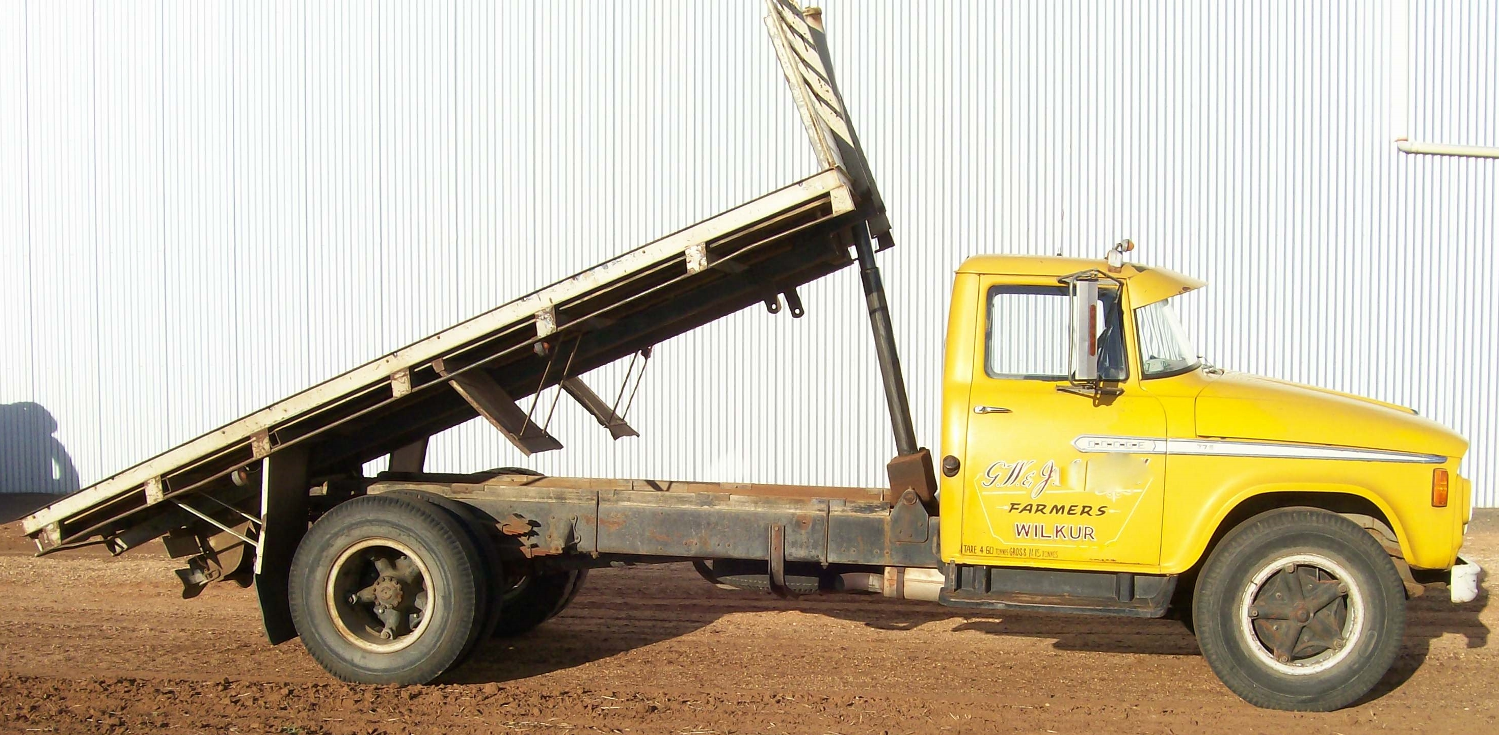 Dodge AT4 Tipper Truck. 775 V8 361 Petrol. 1968. | Trucks