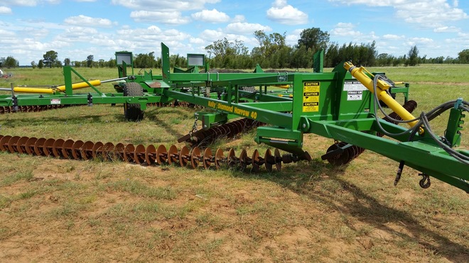 KELLY DIAMOND HARROW 40, DISC CHAINS - 2012 Model, with Simplicity