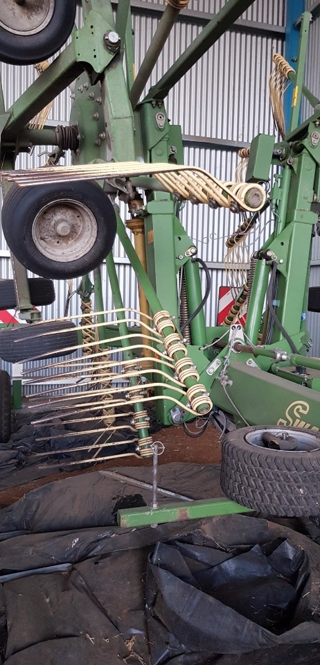 Krone 800/26 Swardo Rotary Rake | Machinery & Equipment - Hay