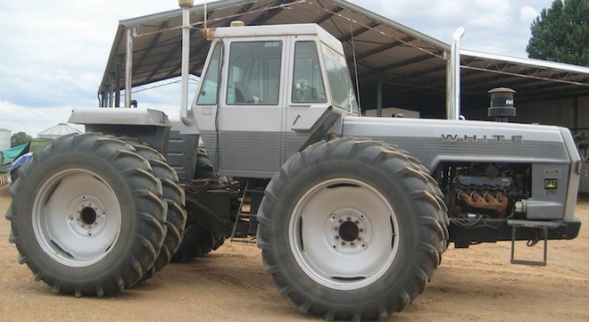 White 4-180 Articulated Tractor | Machinery & Equipment