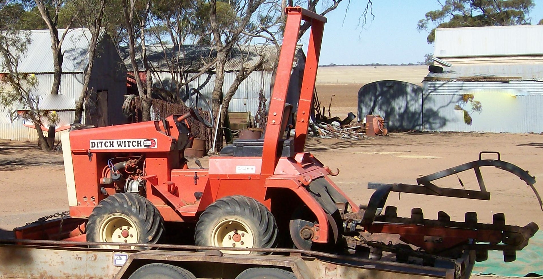 Ditchwitch 2200 Trencher. Ditch Witch Chain Digger. | Machinery