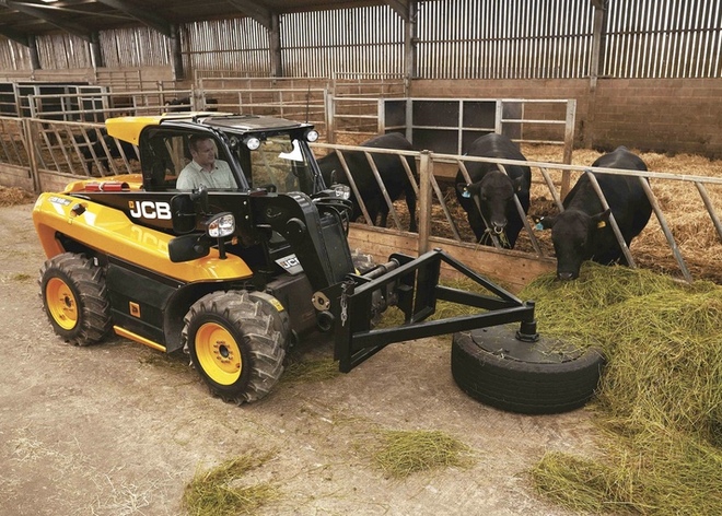 Small, compact and innovative JCB | Farm Tender "Prime"
