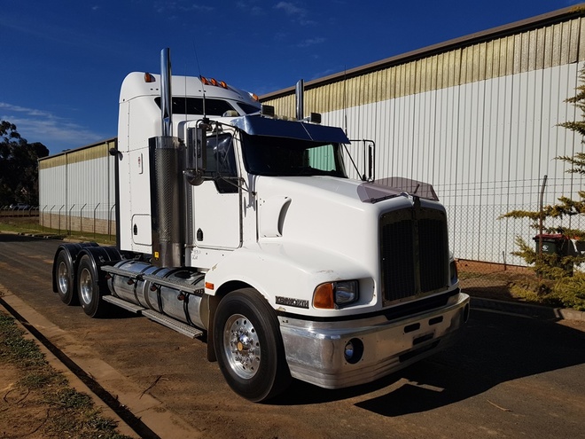 Kenworth T401 | Trucks & Trailers - Prime Mover For Sale