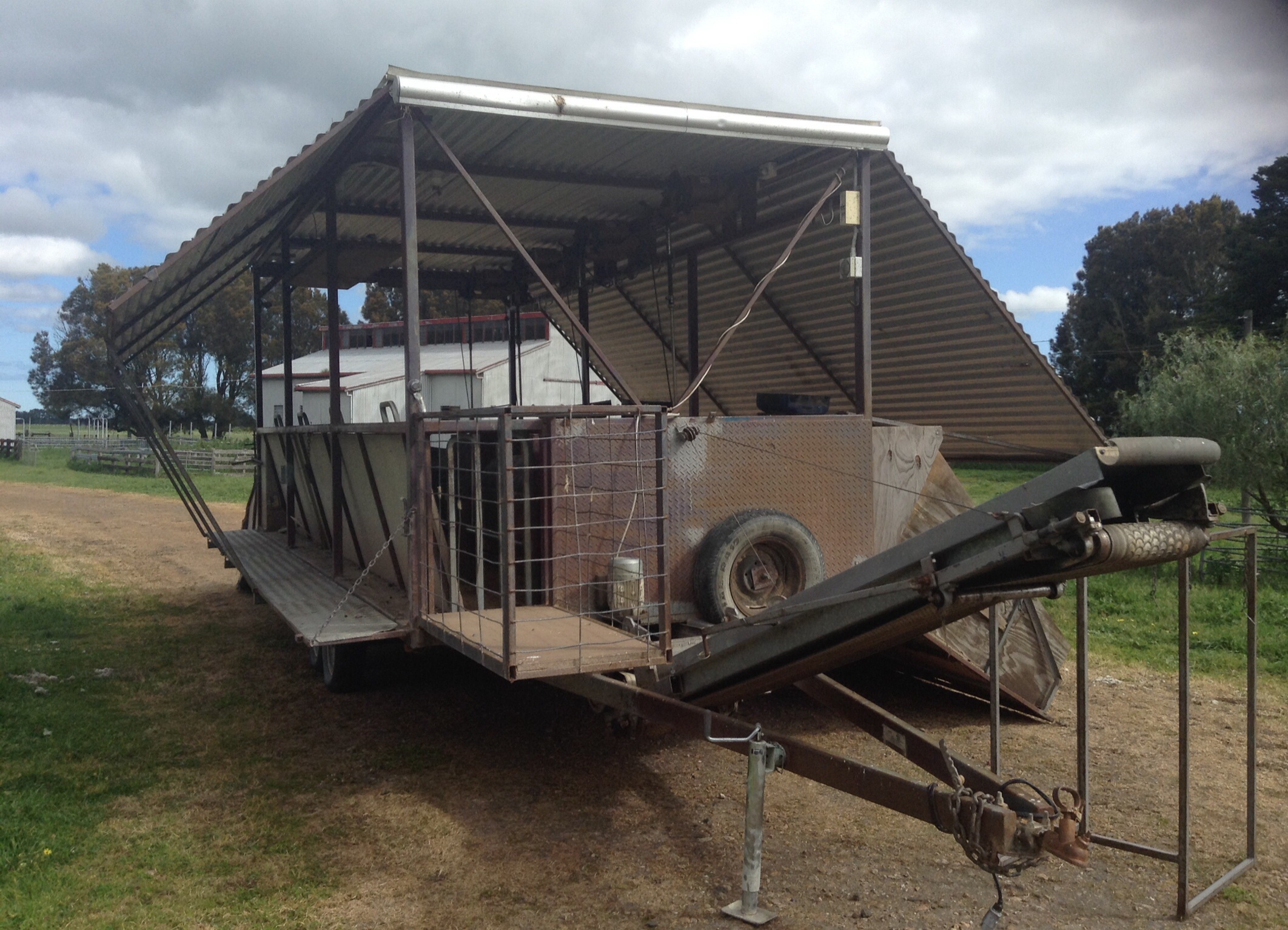 Sheep Shearing Trailer Design – Shearing Shed Slide Swing Gates – XORQ