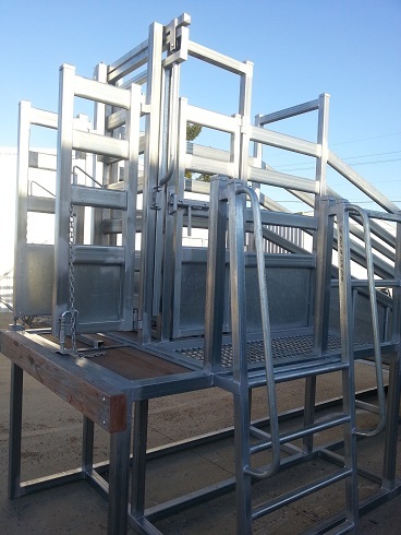 Deluxe Cattle Loading Ramp | Machinery & Equipment - General