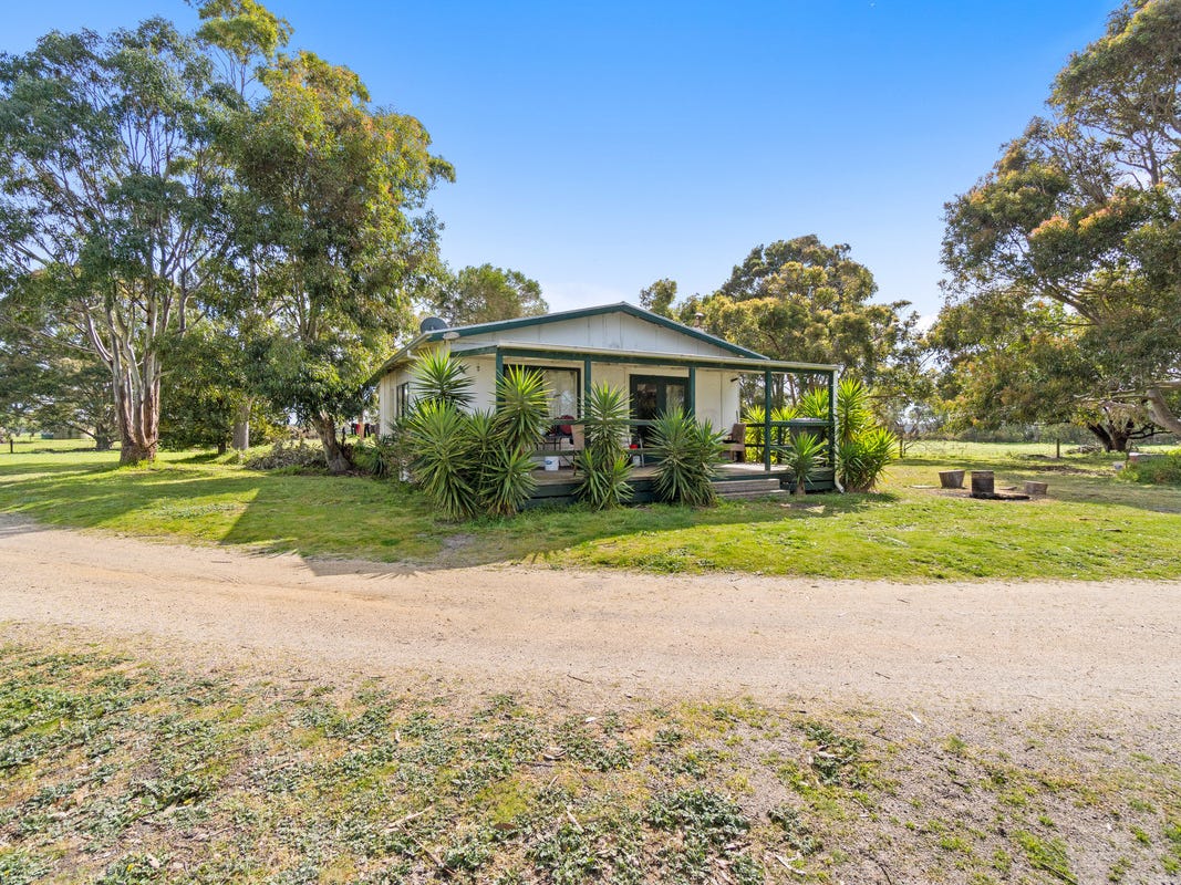 Farm For Sale in Seaspray, Vic 3851 | 1694 Seaspray Road