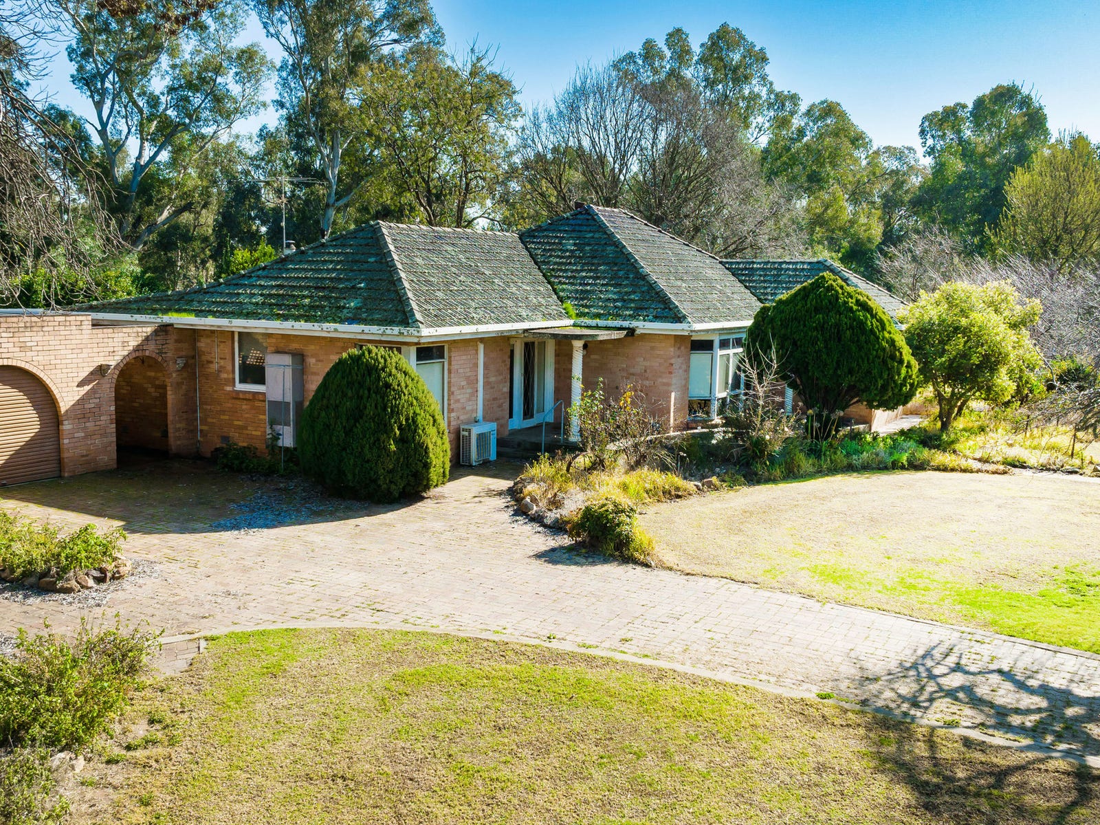 Farm For Sale in Rand, NSW 2642 | "ronavis", Trigg Road