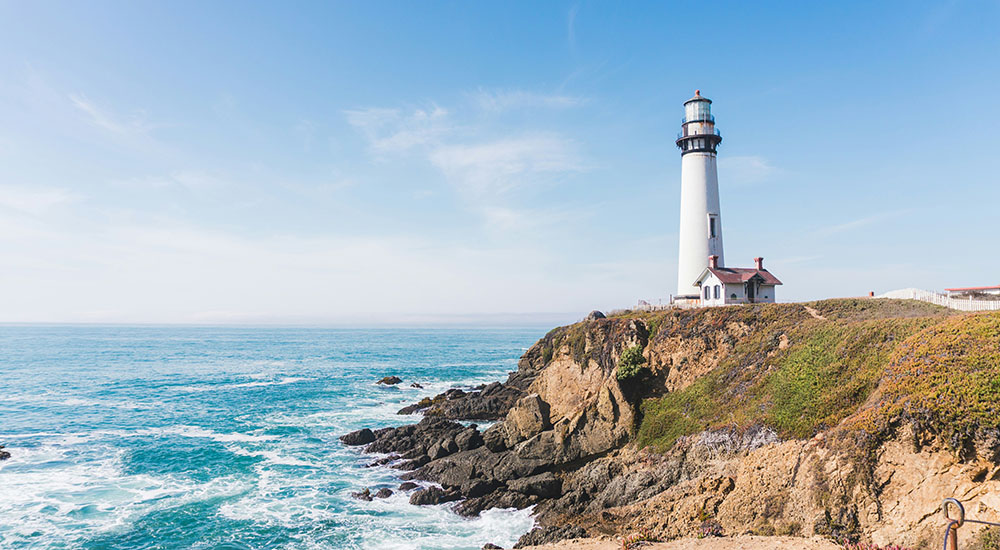 Guiding Lights: 60 Spectacular Lighthouses Around the World