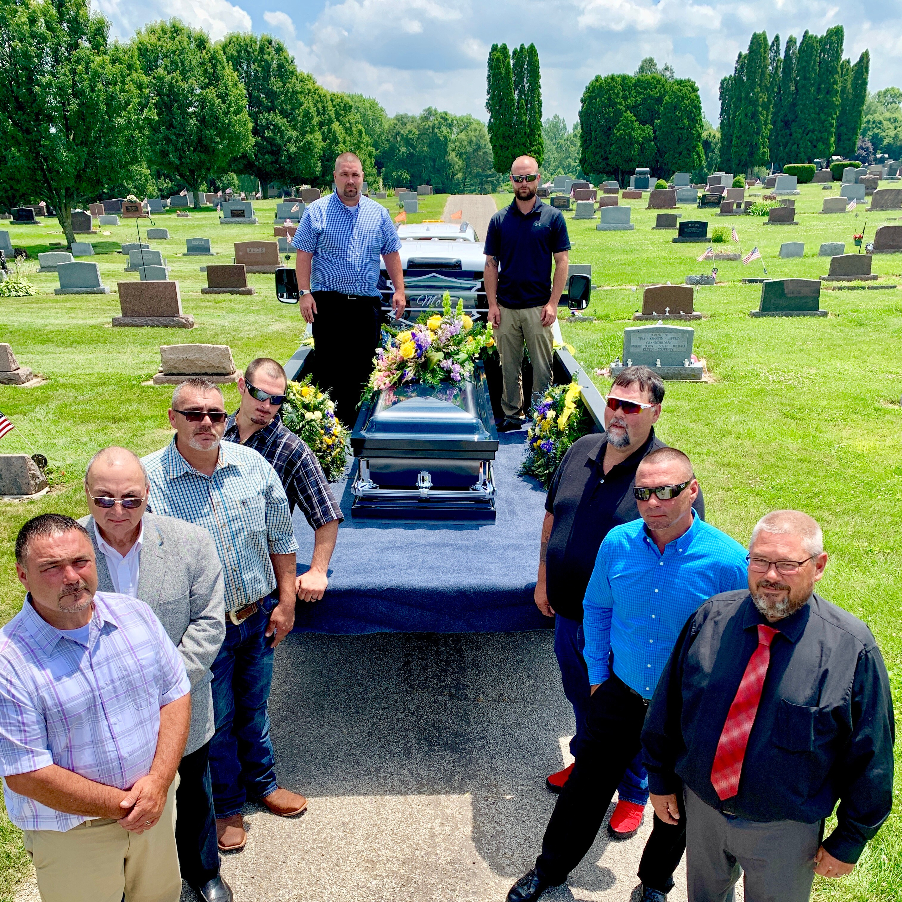 Unique Lives = Meaningful Tributes | Snyder Funeral Homes